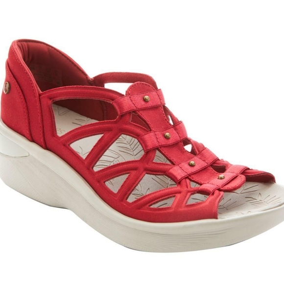 Bzees | Shoes | New Bzees Sapphire Wedge Heel Sandals Washable ...